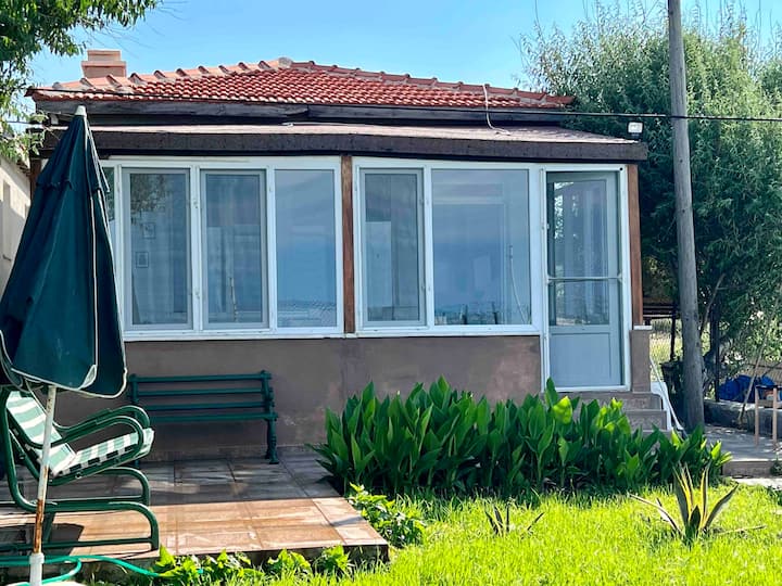 Plaja Yakın Bahçeli Ev/kuzulimanı - Gökçeada