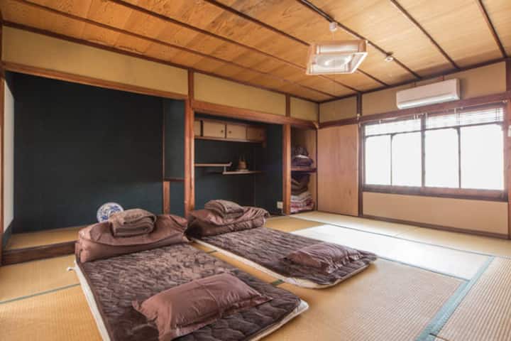 A Room For 4 Ladies - Traditional Japanese House - - Nara