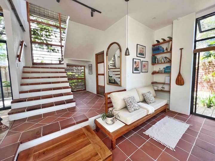 Private Bioclimatic Home - Galápagos Islands