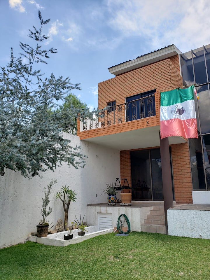 Casa De Regil...
Lomas Zona Residencial. - San Luis Potosí