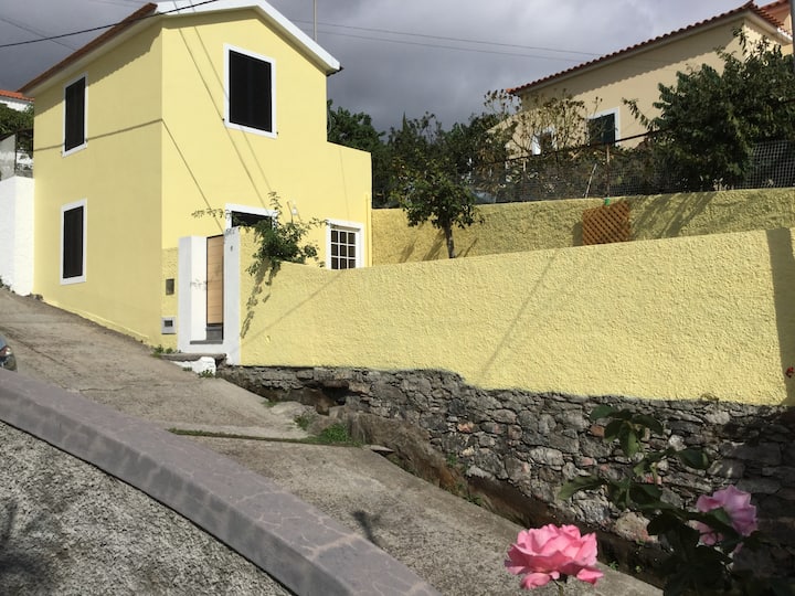 Casa Amarela - Monte