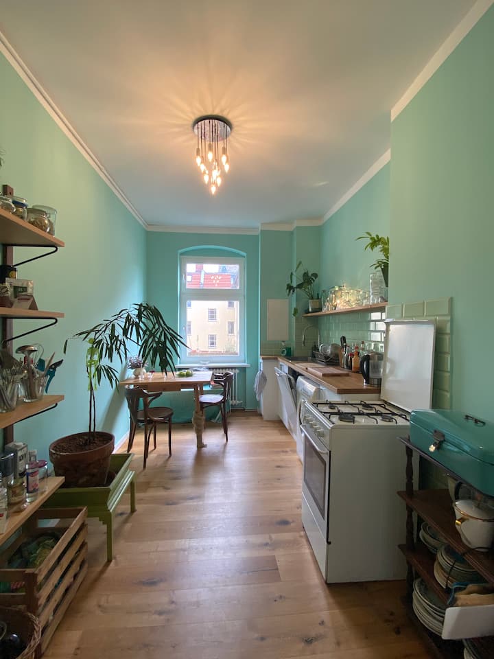 Bright, Sunny And Quiet Room In 70s Style Flat - Berlin