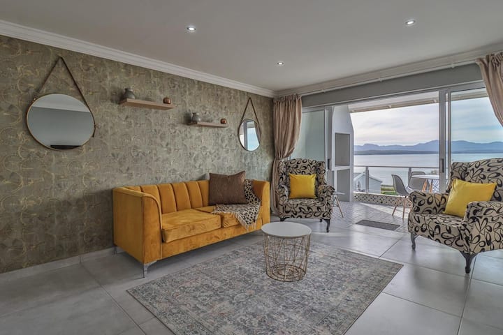 Air Conditioned Ocean View Apartment - - Mossel Bay