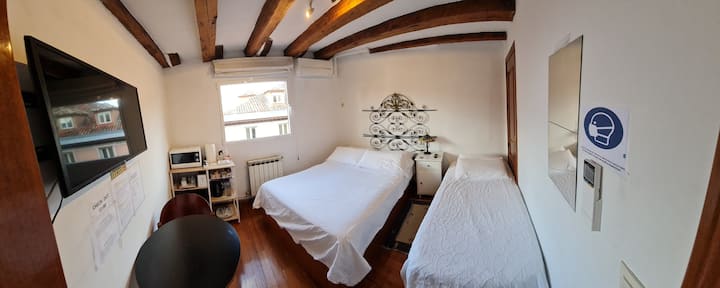 Room With Privileged View In The Center Of Madrid - Madrid