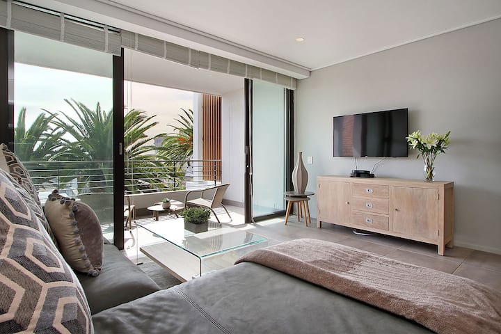 Luxury 1 Bedroom Apartment In Green Point - Cape Town