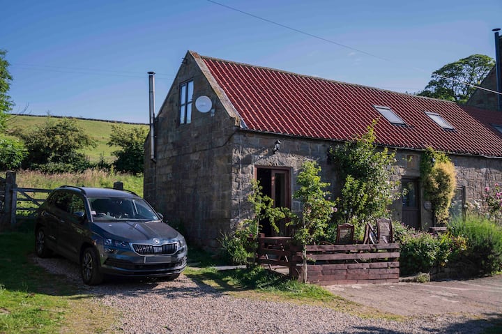 Wildflower Cottage Fryup - Danby Castle Barn Wedding Venue