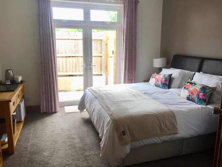 Superking Or Twin Room, Private Garden & Parking - Paignton