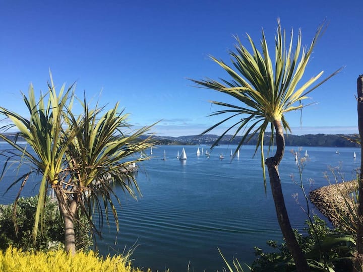 Space, Amazing Sea Views, 3 Beds & Great Ambiance - Lower Hutt