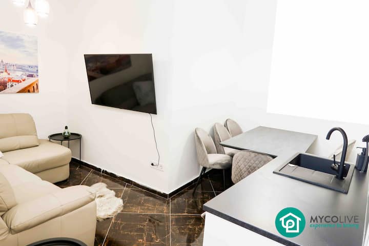 Luxury City Apartment New York Café- Deri - Hungary