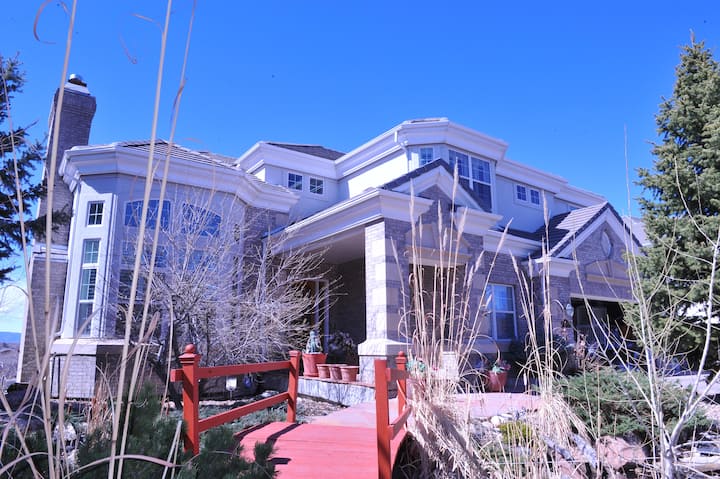 A Beautiful Gorgeous 5bedroom House - Highlands Ranch, CO