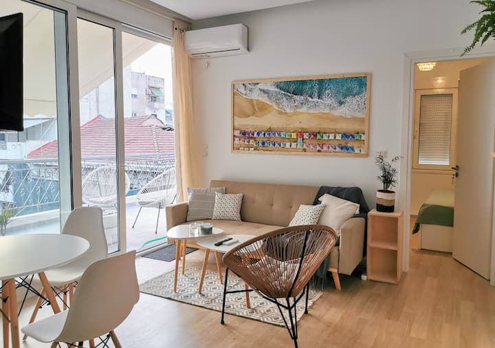 New Penthouse Next 2 Metro, 50m2 Terrace 50mb Wifi - Athens