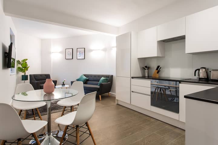 St. Albans Abbott House - 2 Bedroom Apartment - St Albans