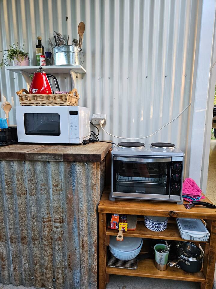 Private Garden Cottage - Charters Towers