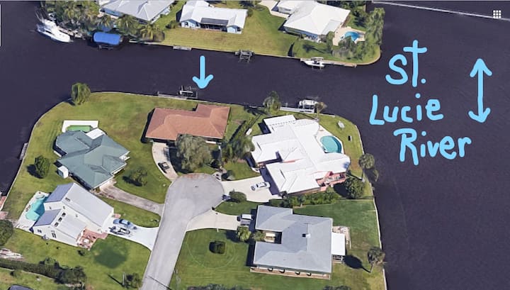 River, Palm City, Kayak, Dock & Boat Lift. - Stuart, FL