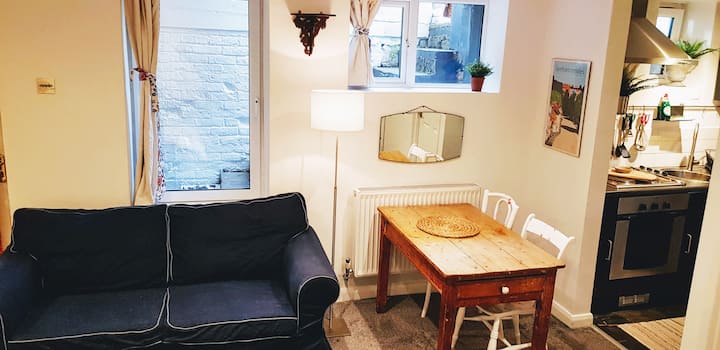 Basement Studio Flat Central Farnham Free Parking - 法納姆