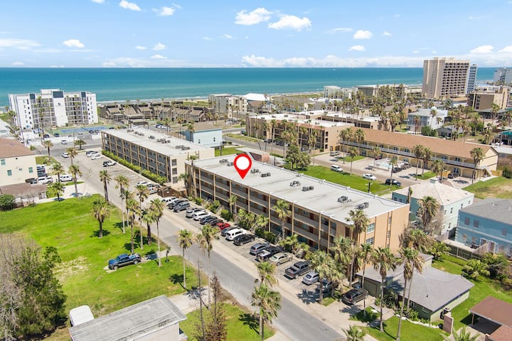 2 Bed 2 Bath 1st Fl Condo By Beach W Washer/dryer - South Padre Island