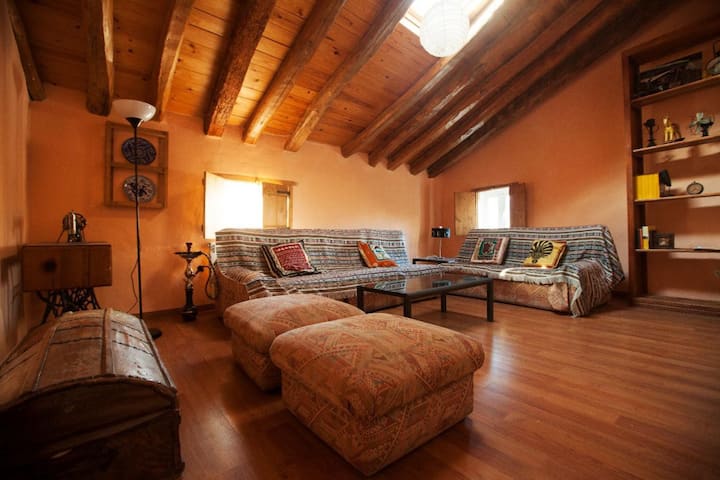 Retro Family House Fully Restored 250 Years Old - Calatayud