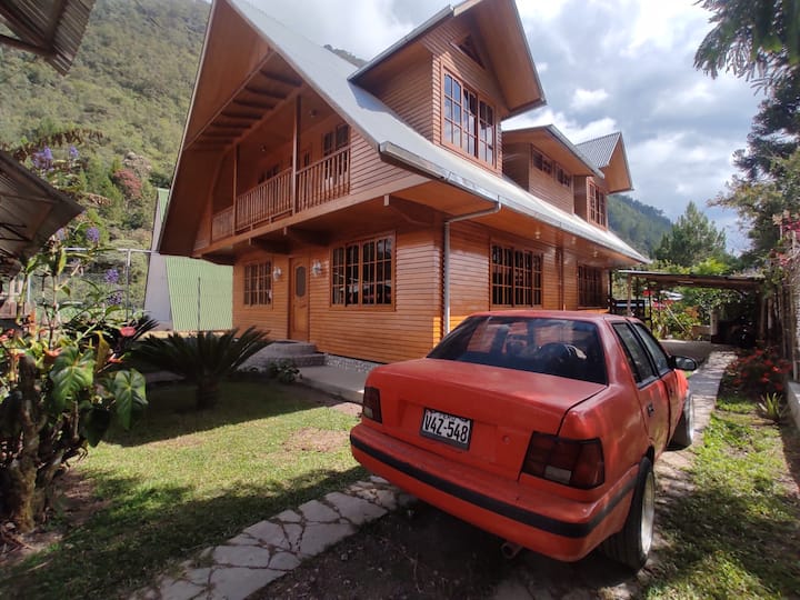 Posada Leticia Hassinger 750m² - Oxapampa