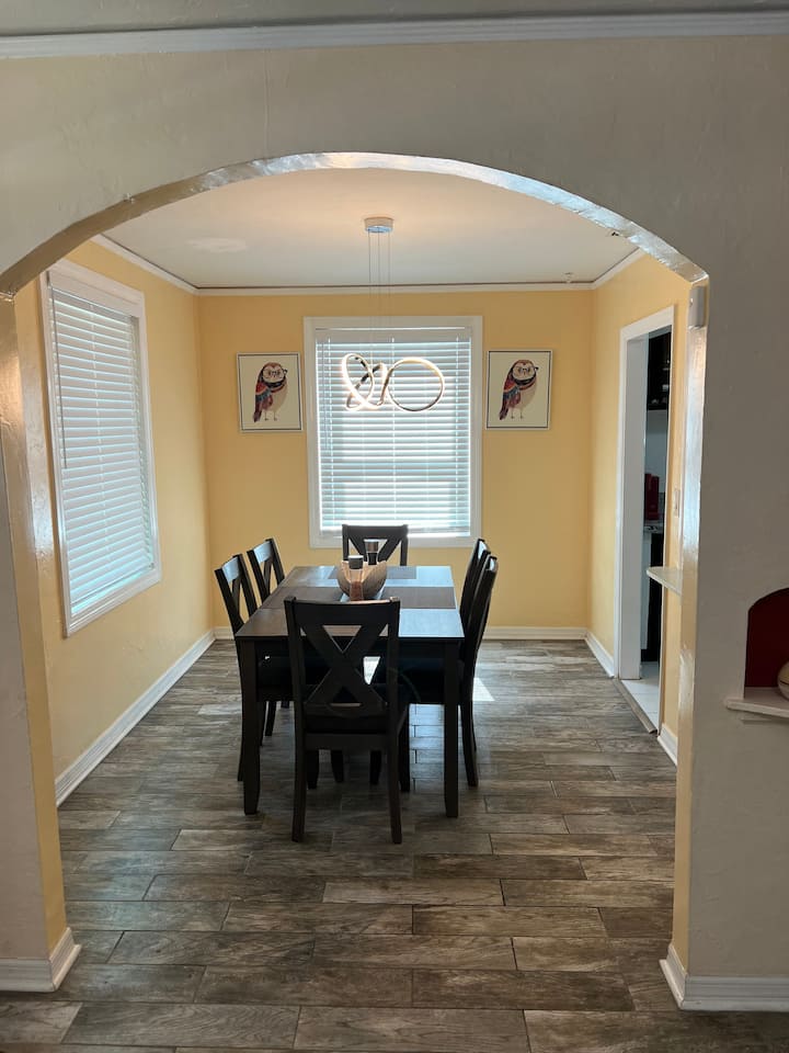 The Sunshine Home Getaway - Jacksonville, FL