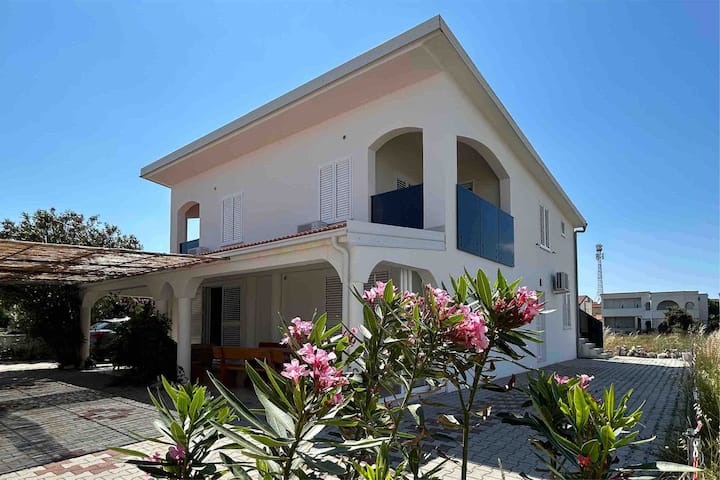 Ferien Apartment 2 In Malerischer Meer-landschaft - Vir