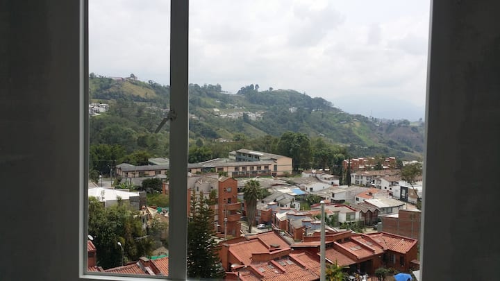 ¡Cálido Y Cómodo Apartamento La Francia Manizales! - Manizales