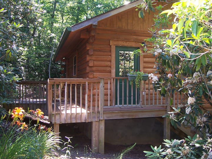 High Rock Log Cabin - Black Mountain, NC