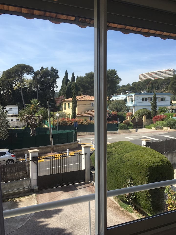 Spacieux 2 Pièces  Lumineux 1er éTage Dans Villa - Cagnes-sur-Mer