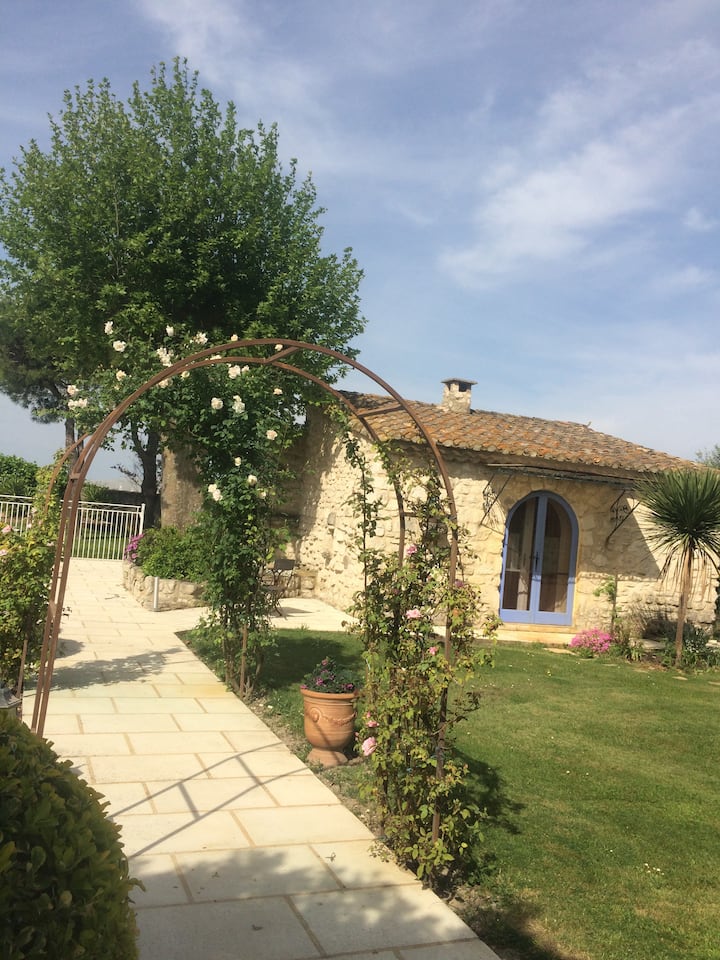 Gîte Dans Propriété - Arles