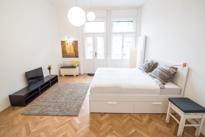 Sunny Flat▪castle Nearby▪5 Min To Chain Bridge - Budapest