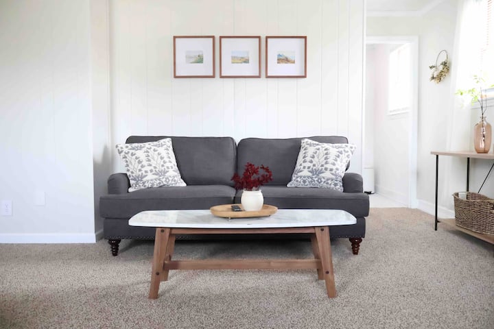 Cozy & Updated Blacksburg Getaway, Close To Vt - Blacksburg, VA