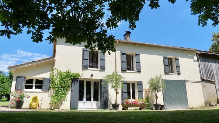 Pretty Holiday Home - Gites De France 3* - Casteljaloux