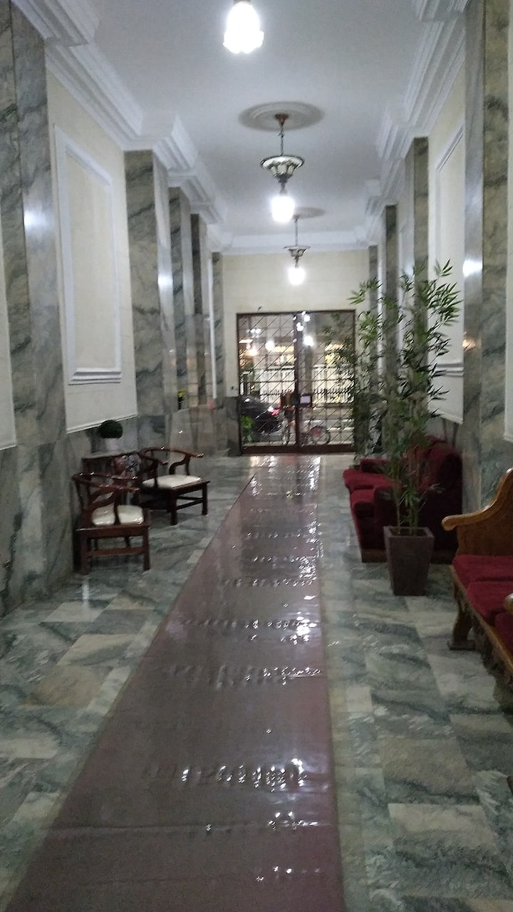 Apto 2 Quartos!!

Estadias Longas São Bem Vindas. - Copacabana