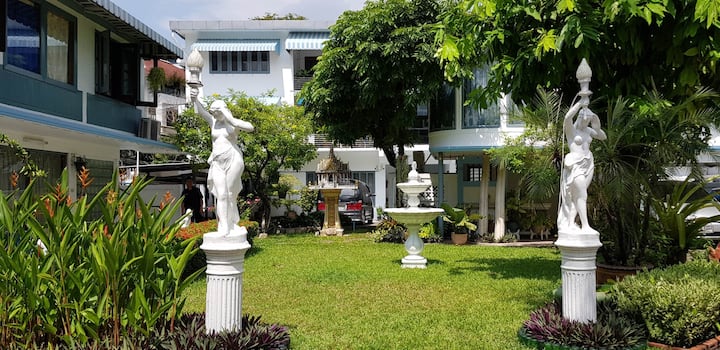 Cozy Place- 2 Mins Walk Phayathai Bts/airport Link - Bangkok