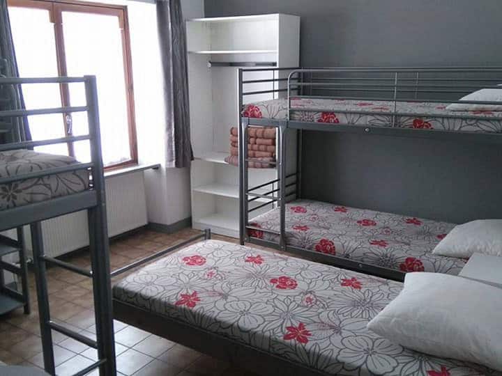 Chambre De 5 Personnes Avec Sanitaire à Partager - Le Bourg-d'Oisans