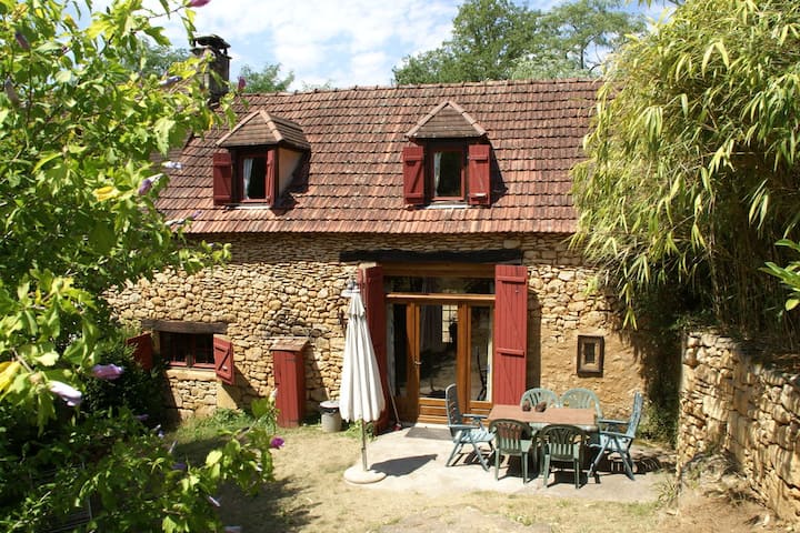 Saint Cirq Madelon: Ferienhaus - 5   Räume - 8   Personen - Gourdon