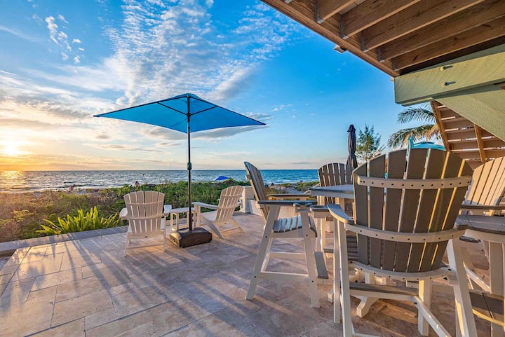 Beachfront, Amazing Views, 2 Patios, 3 Bdrm W/6 Bd - Indian Rocks Beach, FL