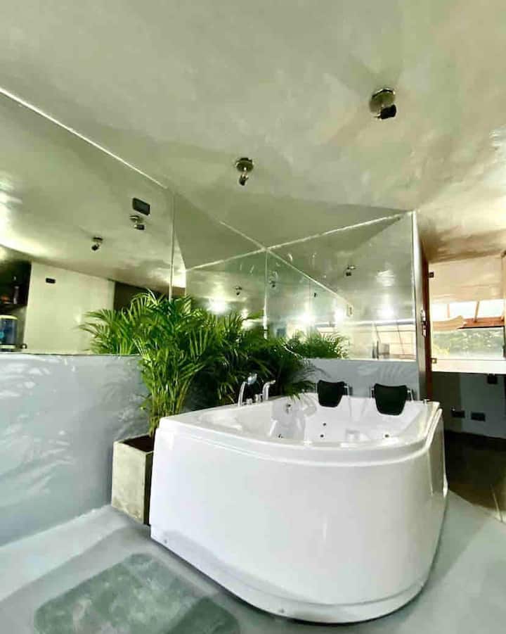 ★ Luxury Penthouse Apartment ★Jacuzzi Priv★netlife - Quito