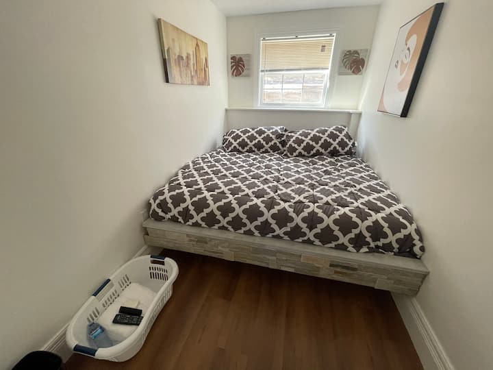 **King Bed-wifi-smart Tv-dining-kitchen-laundry** - Nova Scotia