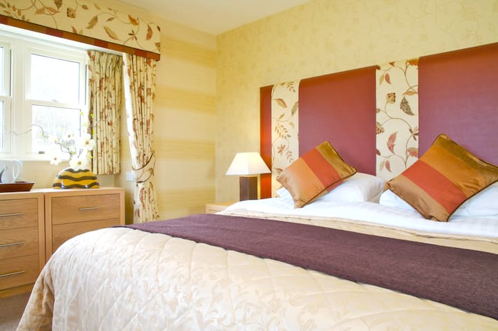 Tomich Holiday Rentals & Homes - Scotland, United Kingdom | Airbnb