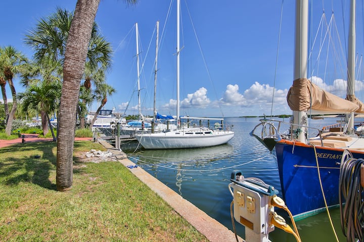 Tropical Serenity - Longboat Key - Dock On The Bay - Longboat Key, FL
