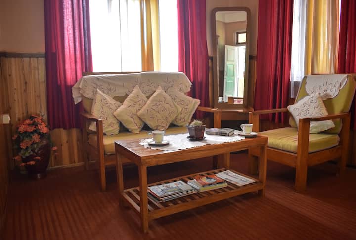 Haamro Ghar Private Studio Near Mirik Lakeside - Bihar