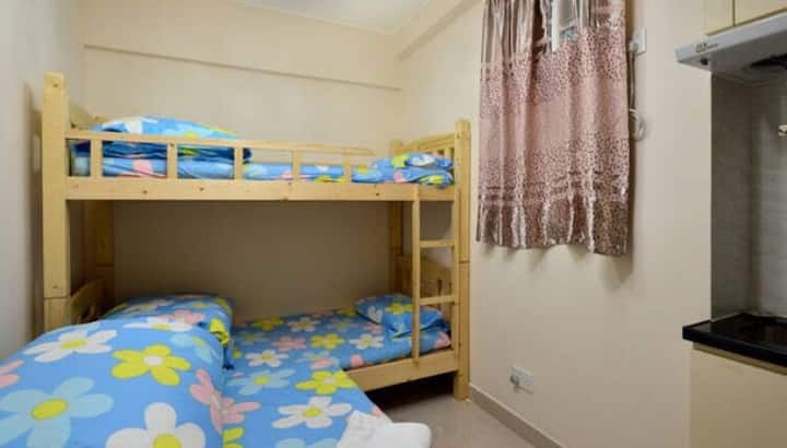 旺角中心 新装修公寓 温馨舒适4人房 近地铁口 交通方便 专人打扫接站 - Tsim Sha Tsui