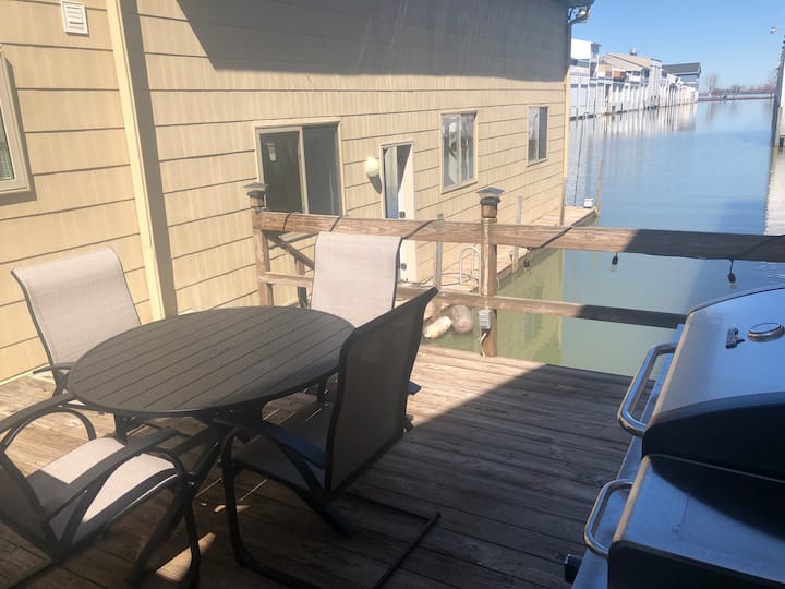 Waterfront Home Mins To Cp,sports Force ,Downtown - Sandusky, OH