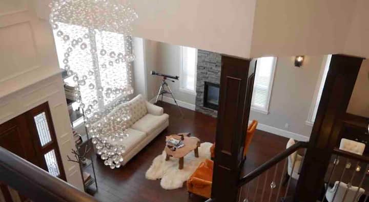 Jay Cres Executive Retreat (Licence No: 00010856) - Squamish