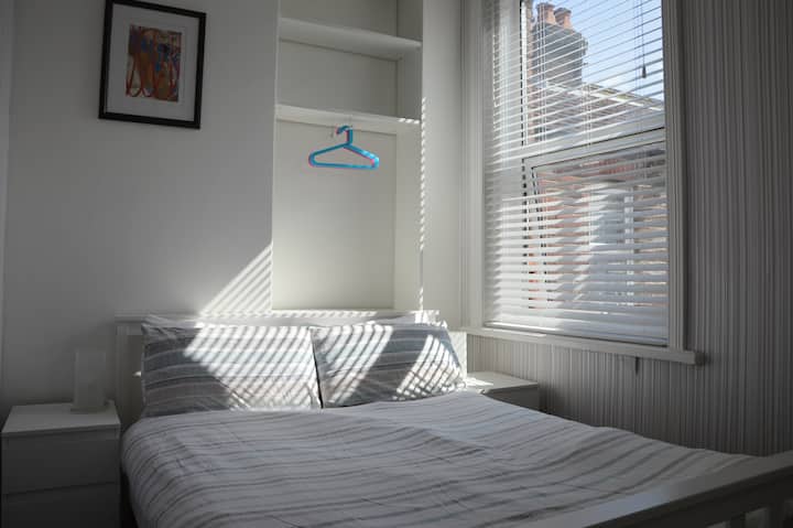 City's Best Area : Safe, Social & Steps To Campus - Southampton