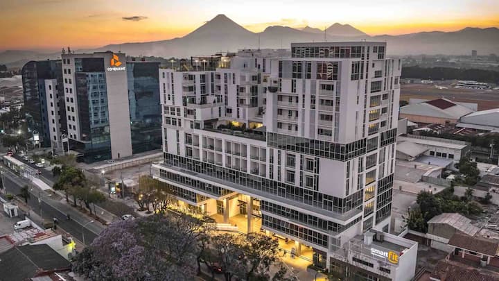 Moderno Loft Con Terraza Privada,  A/c. Aeropuerto - Ciudad de Guatemala