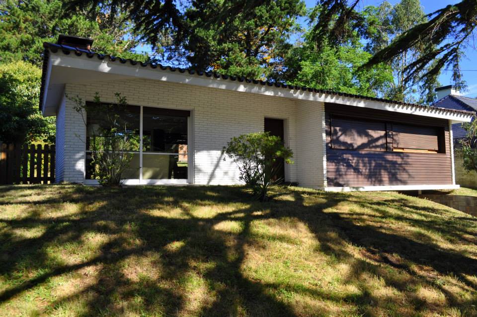 Hermoso chalet en Punta del Este, playa mansa - Chalets en renta en ...