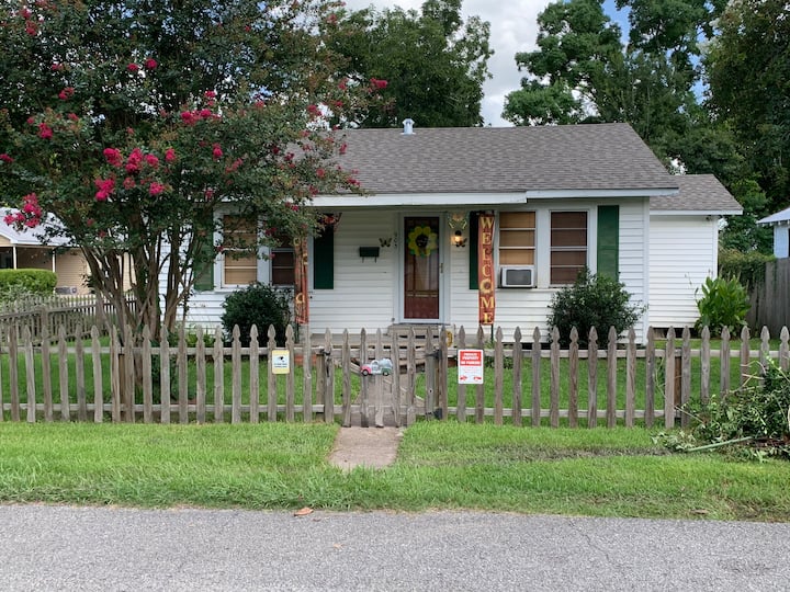 Katie Riley Guest House (Allergen Free) - Breaux Bridge, LA