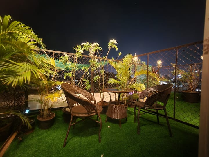 Colaba Holiday Rentals & Homes - Colaba, Mumbai, India | Airbnb