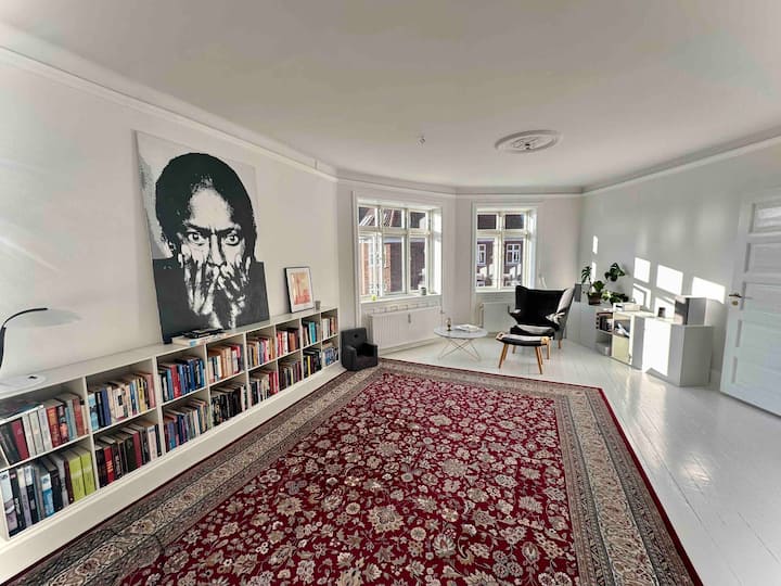 150 Kvm., Lys Og Perfekt Beliggenhed - Köpenhamn